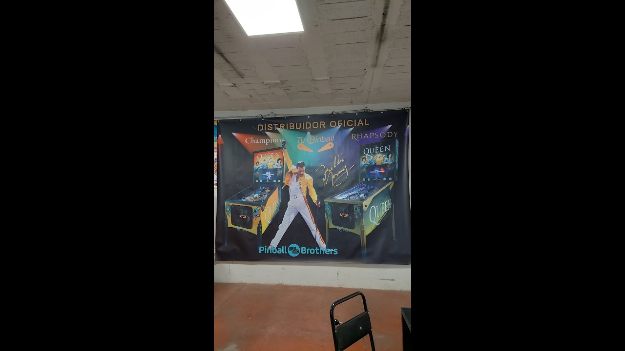 Queen Pinball por Pinball Brothers - YouTube