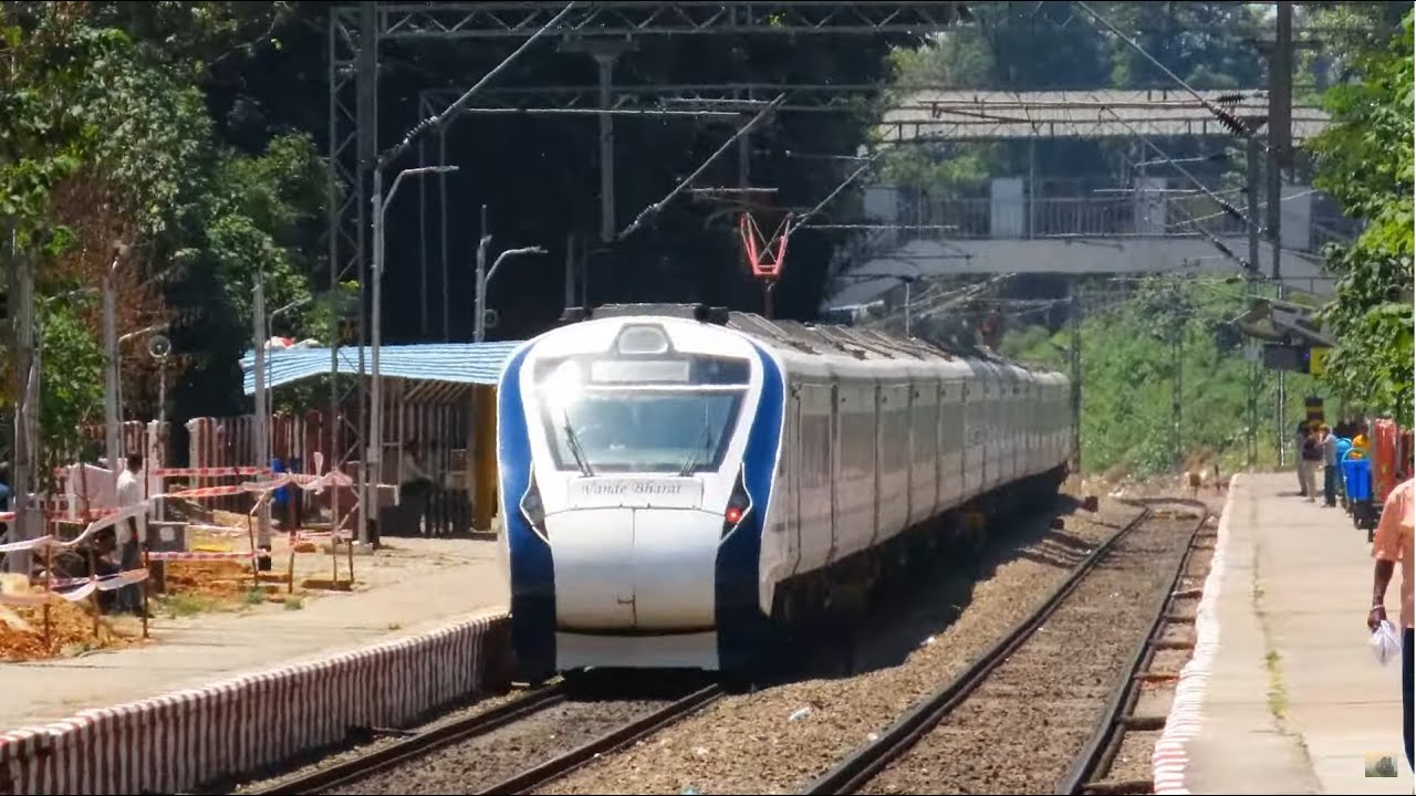 1st TIME in History Vande Bharat Express at Malleswaram | Mayiladuturai ...