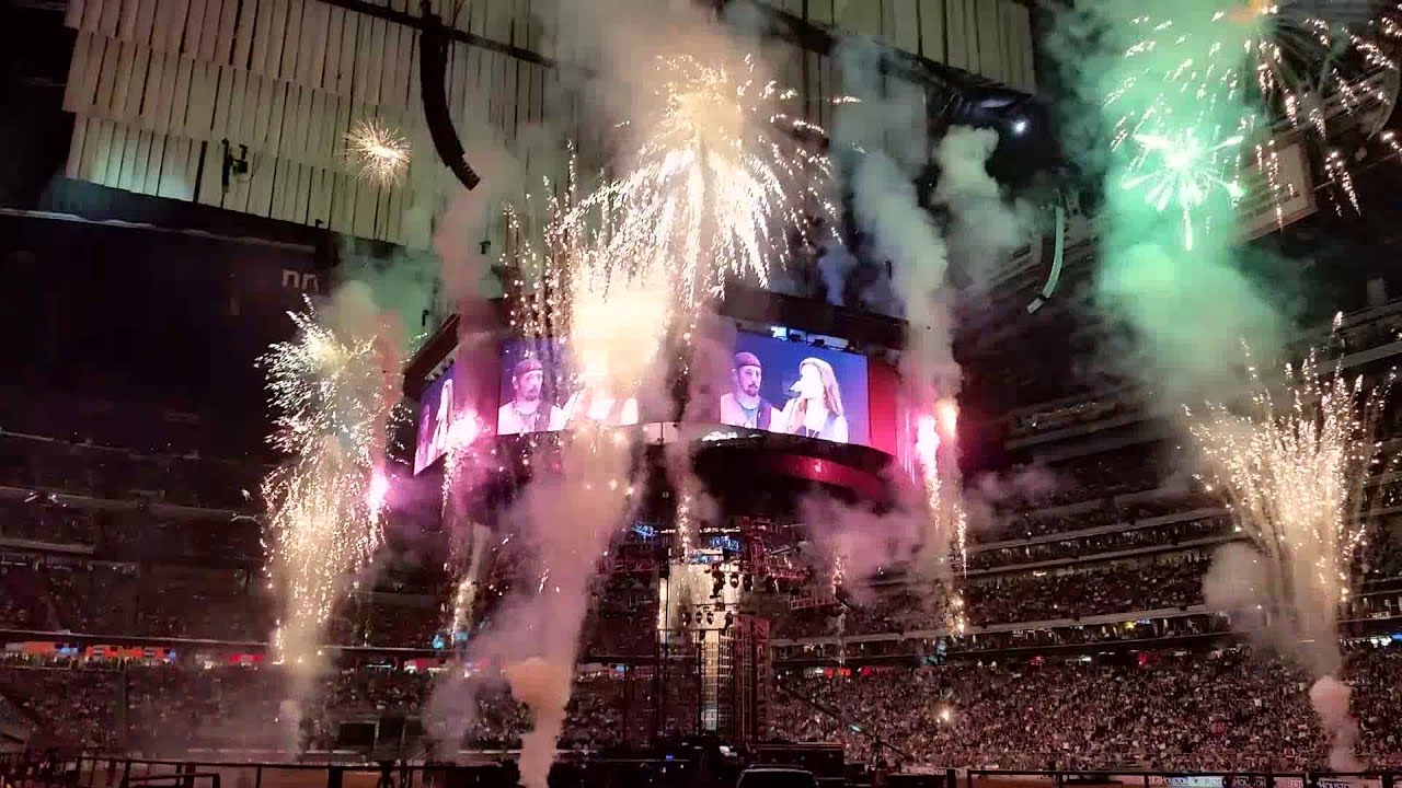 Rodeo Houston 2016 Opening Fireworks - YouTube
