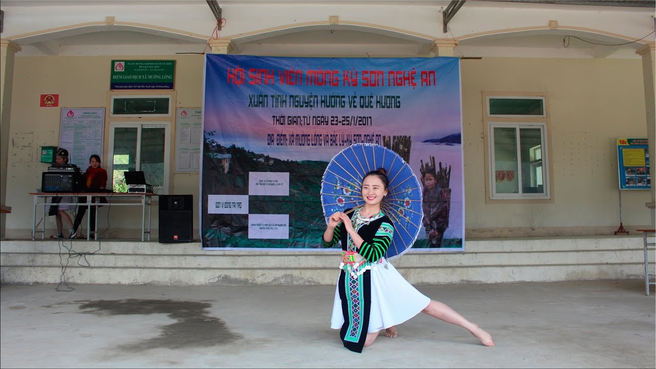 Nkauj Hmoob Nyab laj( SUA VWJ) Dance song Xuân về trên bản 2017 - YouTube
