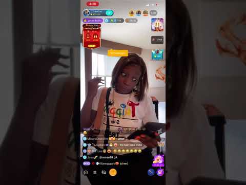 #21badb on #bigolive workin her cash app & #charliesangels lined w/ her then she got clipped