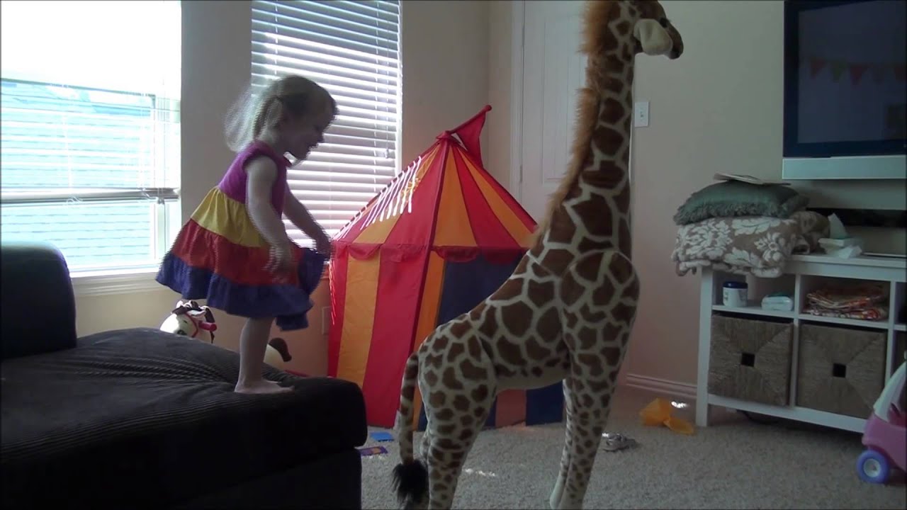 Giraffe Jump! - YouTube