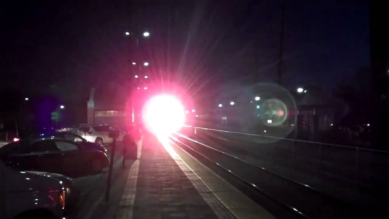 Metra F40PH-3M 118 MDNL 2137 NBK - YouTube