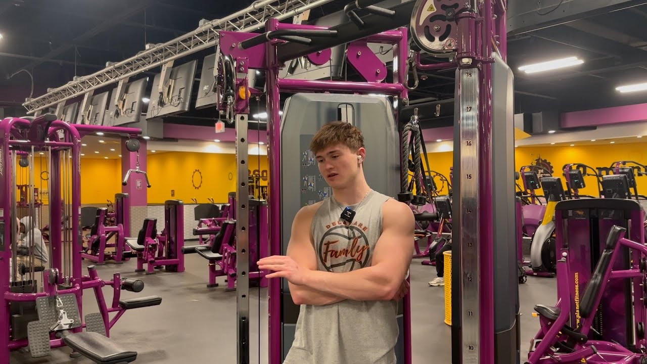 Clip farming on arm day - TNS cut day 33 - YouTube