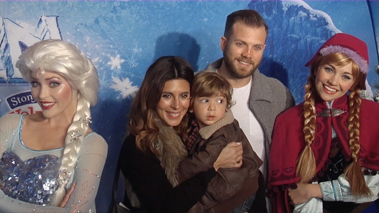 Jamie-Lynn Sigler, Cutter Dykstra and son Beau "Disney On Ice Presents ...