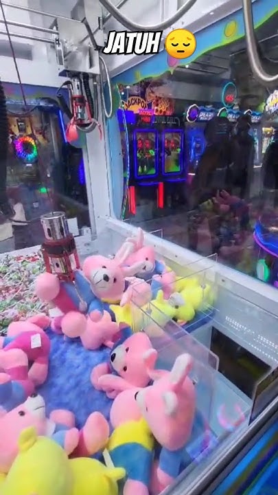 Main mesin capit boneka ! Berusaha dapat ! - YouTube