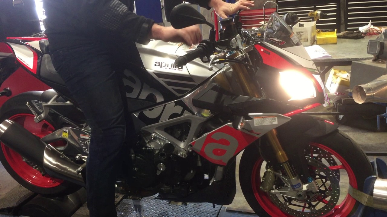 IRC Auto Blipper In Action on 2016 Tuono V4 1100 Factory - YouTube