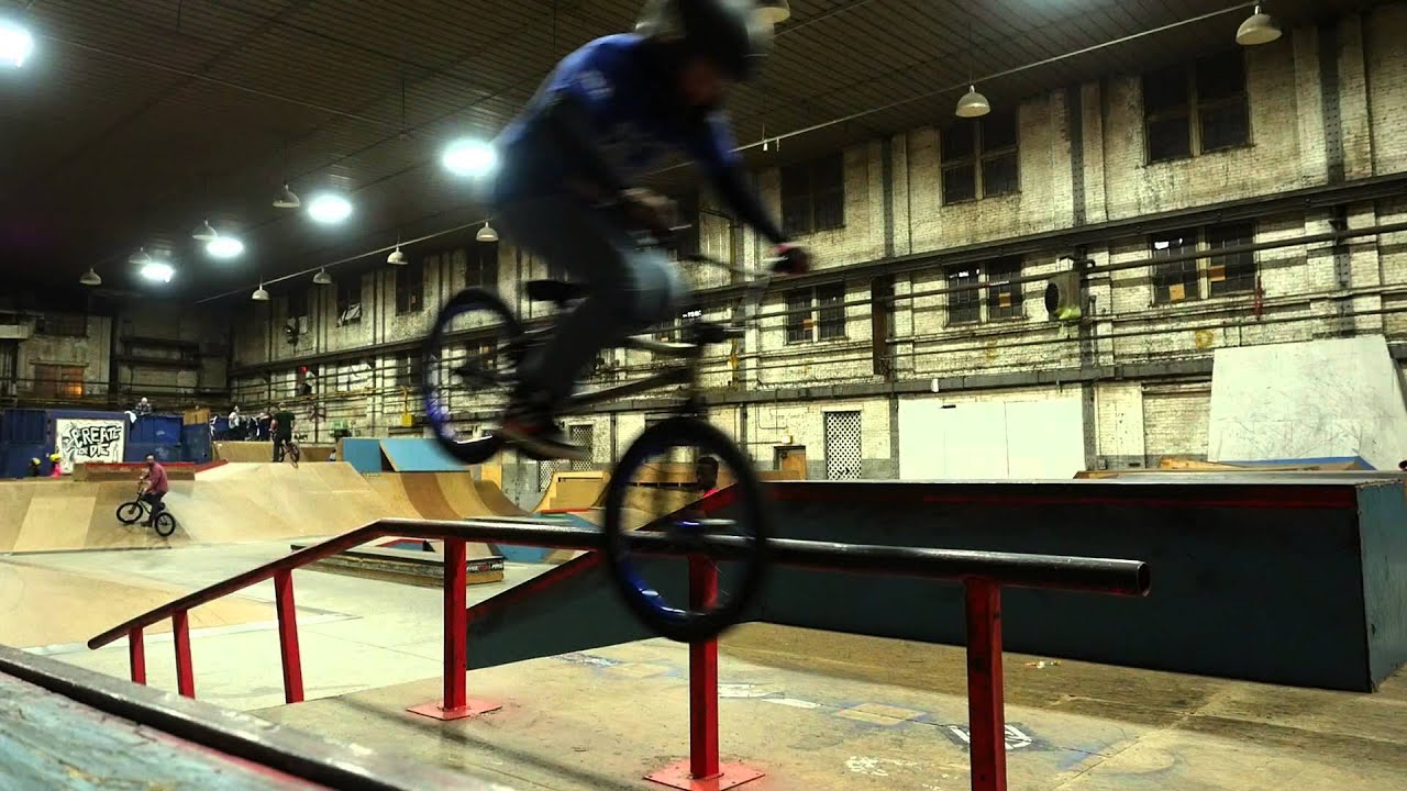 Jake Whitney at 4 Seasons Skatepark - YouTube