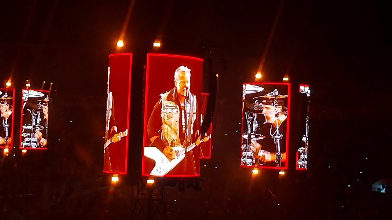 Metallica intro live in Mexico City night 2 - YouTube