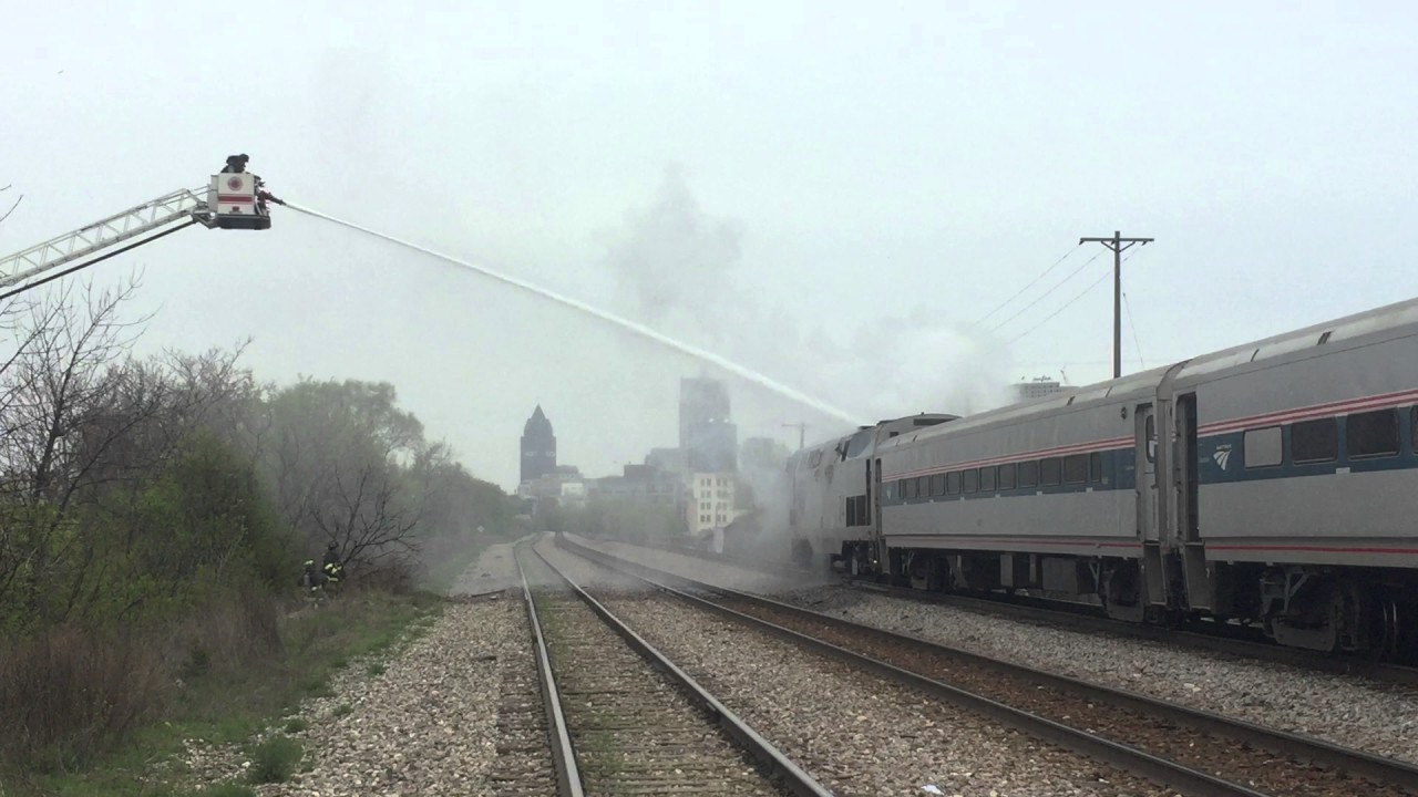 Amtrak train catches fire in Milwaukee Part 1 - YouTube