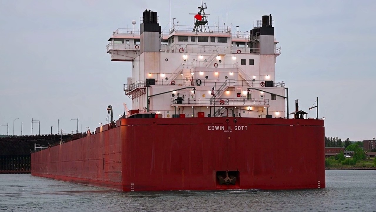 Edwin H. Gott - Flying the Red Flag, Showing No Mercy - YouTube