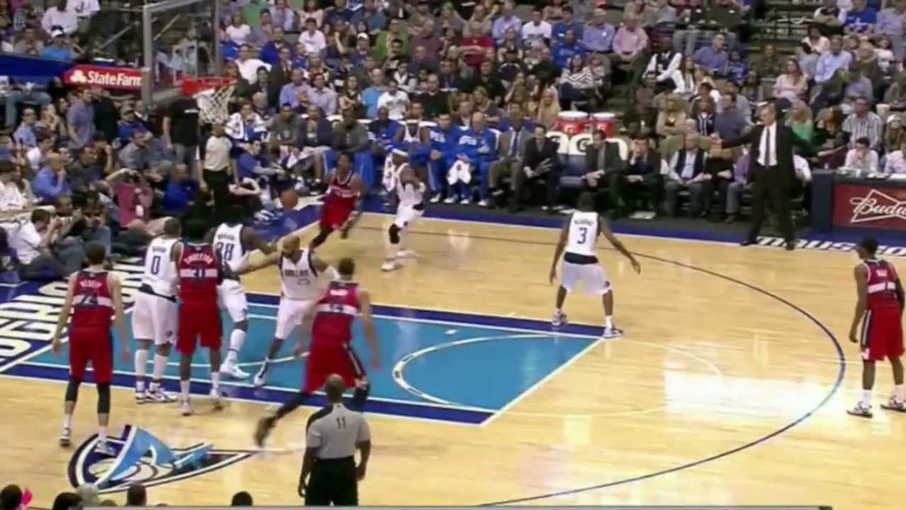 Nick Young HUGE facial slam on Mahinmi (Mar. 13, 2012) - YouTube