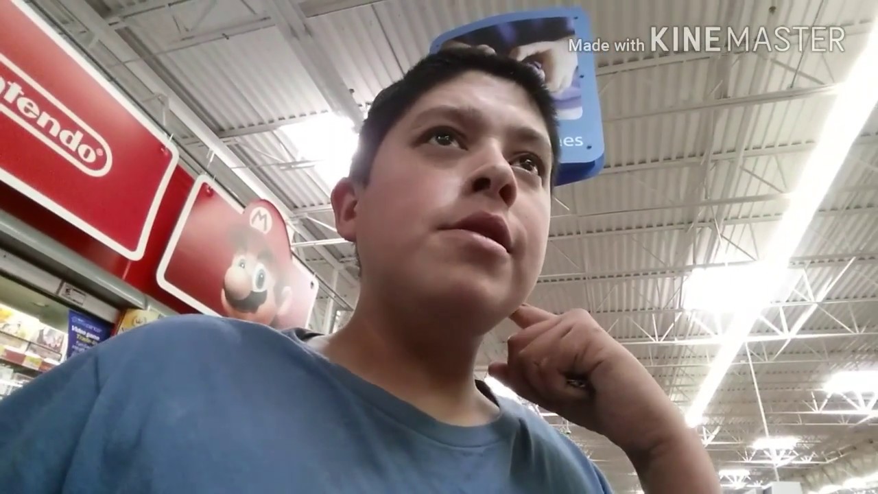 Walmart employees didnt freak out - YouTube