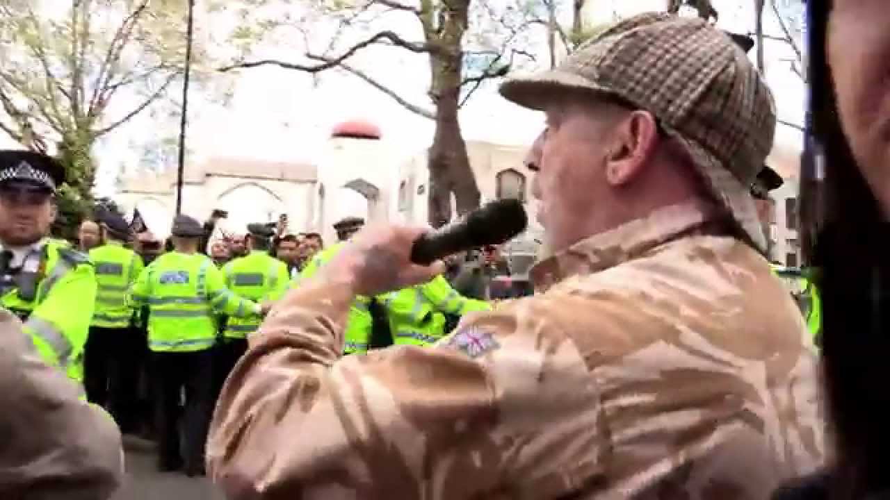 Britain First accost 'a Lefty'. Edl get very angry. Abu Izzadeen talks ...