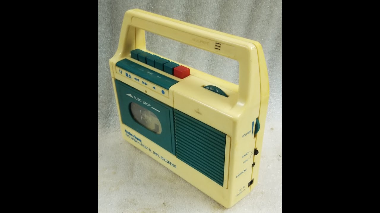 Radio Shack Portable AM Radio Cassette Tape Recorder 14 850A - YouTube