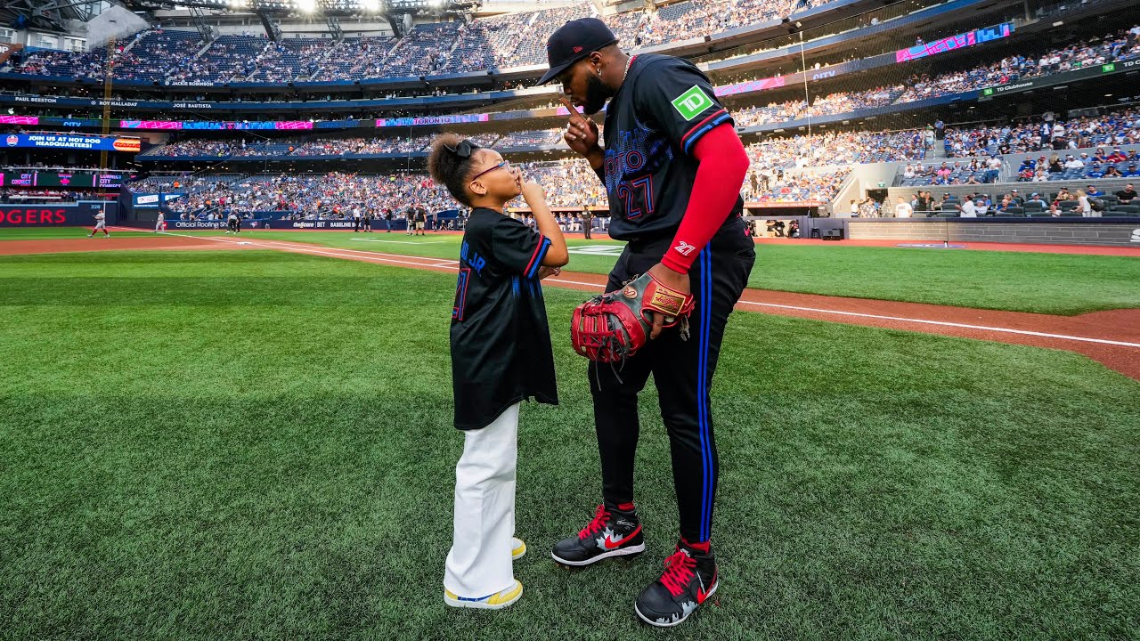 Vlaimel Hija Mayor De Vladdy Jr. Hace El Primer Lanzamiento en Toronto ...