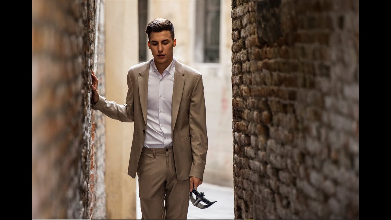 Denis Trap - A prima vista (Official Music Video) - YouTube