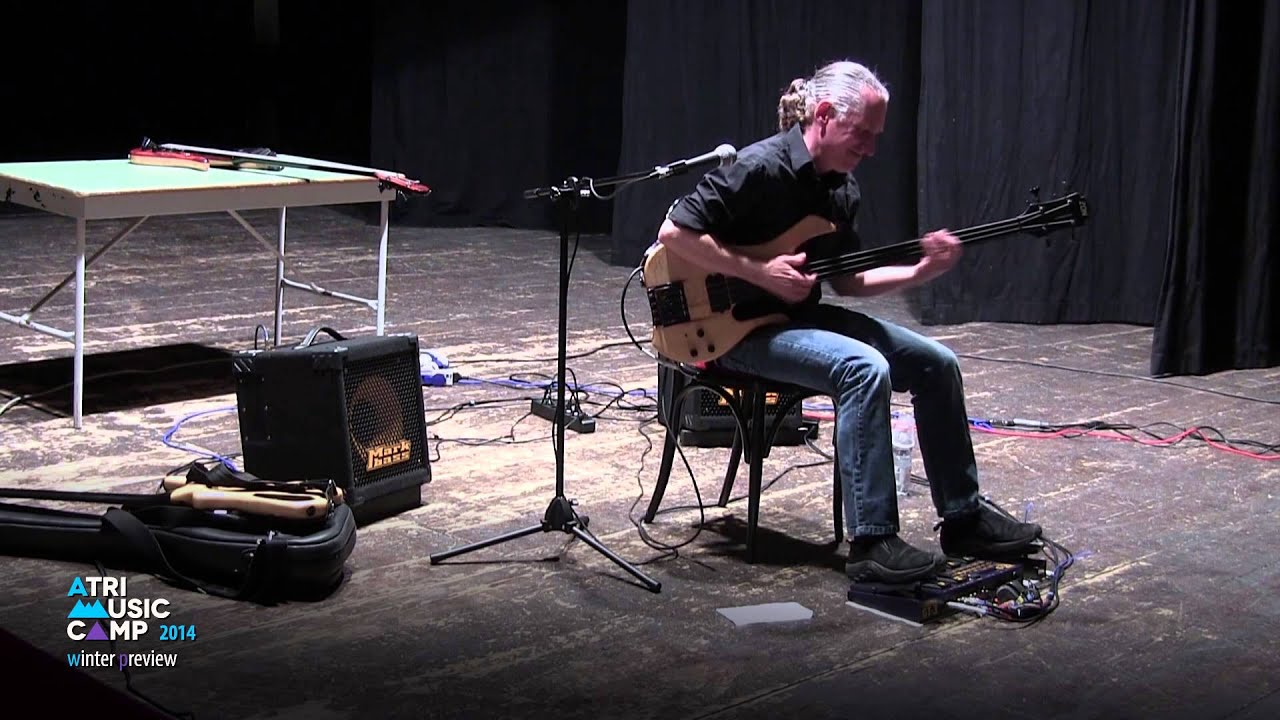 Michael Manring Bass Solo (parte 1/5) [AMC winter preview 2014] - YouTube