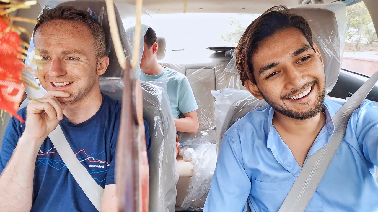 Mere New Foreigner Friend ride with me In Delhi 😎 - YouTube