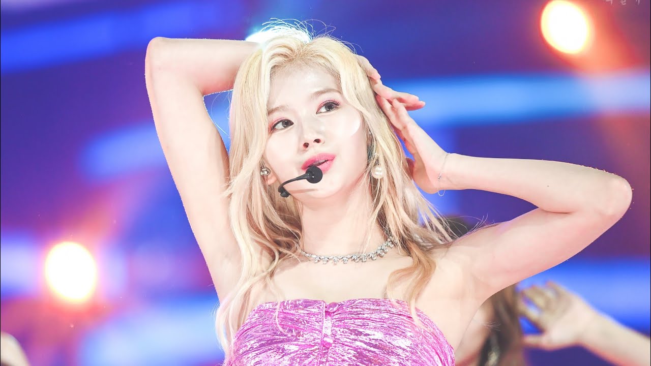 Twice Sana Beautiful Moments - YouTube