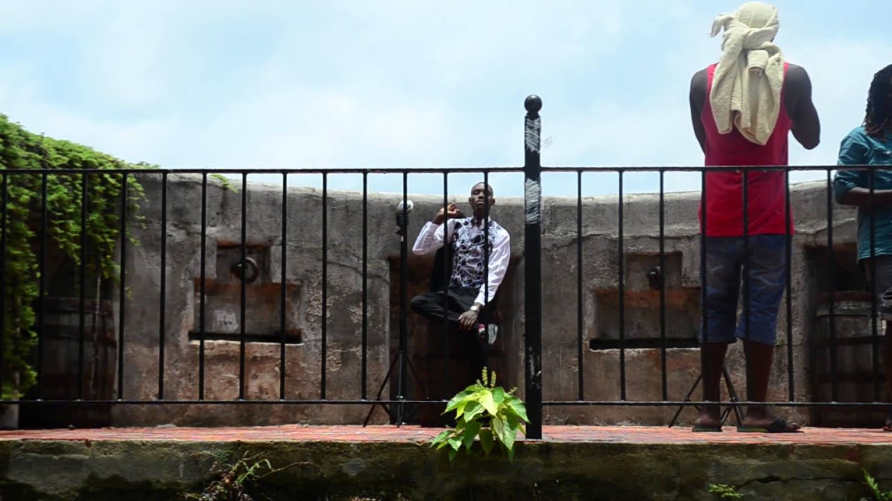 Runway Blitz 2014 - "Finer Things" Photo-Shoot [Behind The Scene] - YouTube