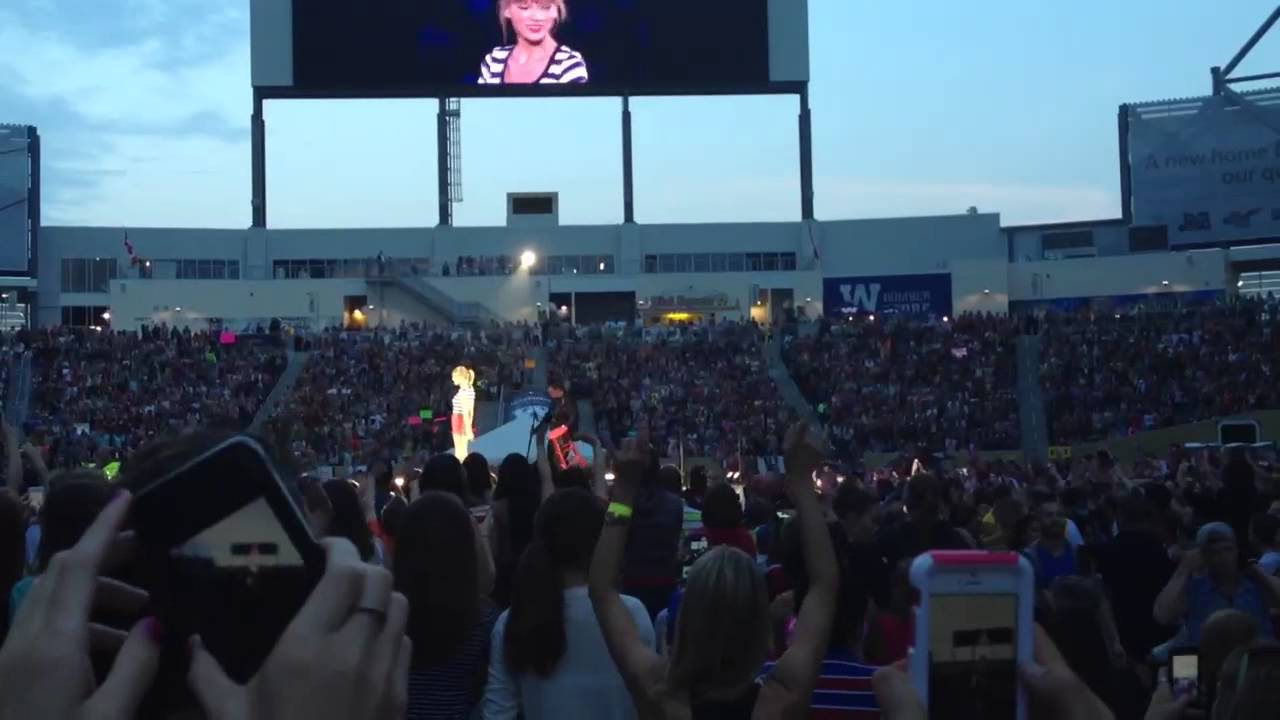 The red tour - Taylor Swift live in Winnipeg - YouTube