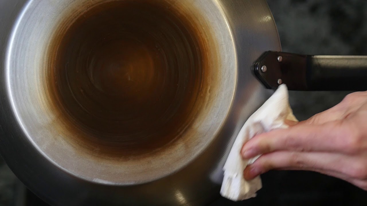 Garcima Paella Pans - How to Cook On and Season Your Iron Pan - YouTube