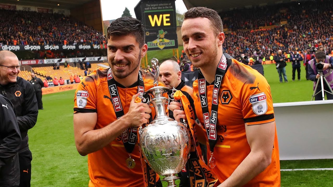 Jota On Trophy Celebrations - YouTube