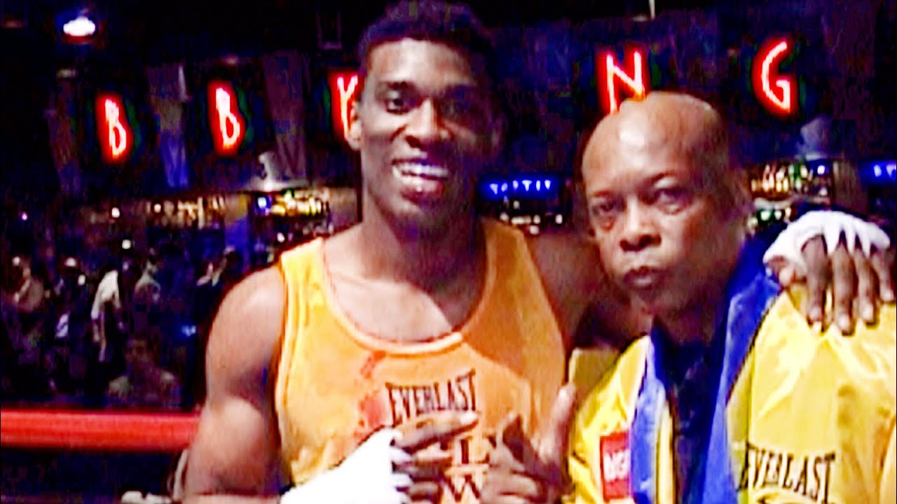 Justin Biggs : B.B.King Boxing : Elvis Seongbae. 3 rounds - YouTube