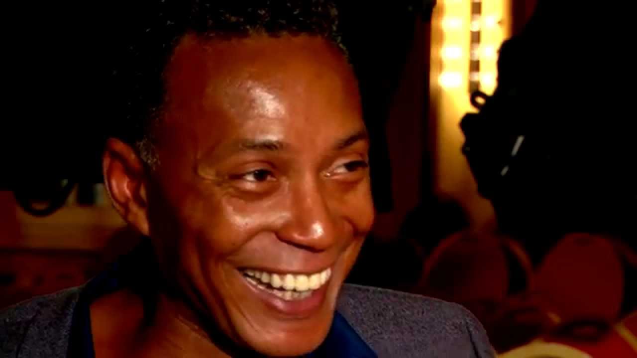 Interview mit FNC-Gründer Morris Perry - YouTube