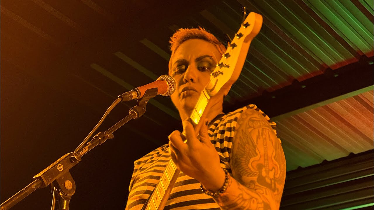 Girl In A Coma - Invisible NEW song (Live @ Rah! Rah! Room San Antonio ...