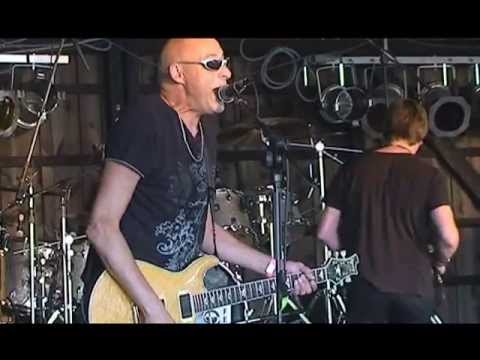 Praying Mantis - Panic In The Streets HEADBANGERS OPEN AIR 2008 - YouTube