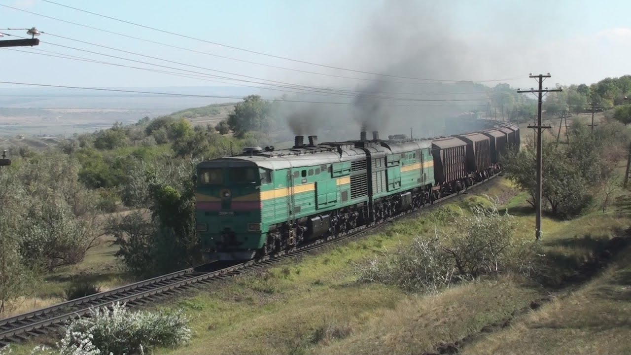 3ТЭ10М-0152 Секции А/Б и Толкач 2ТЭ10Л-2303Б Абаклия CFM/Молдaвия СИЛА ...