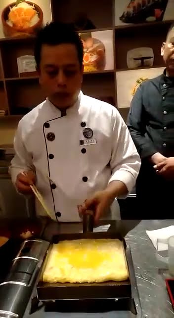 tamago yaki training for crew. - YouTube
