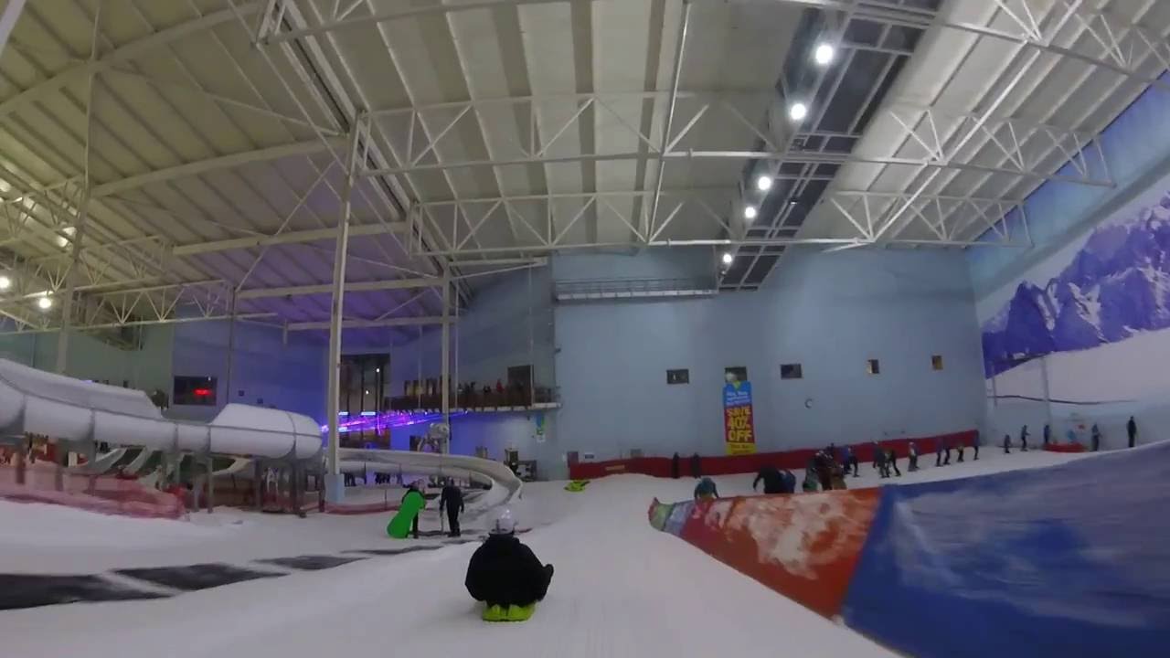 Snow Park at Chill Factore Manchester - YouTube