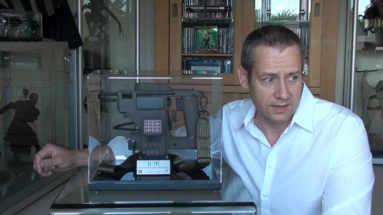 Master Replicas Aliens Motion Tracker - YouTube