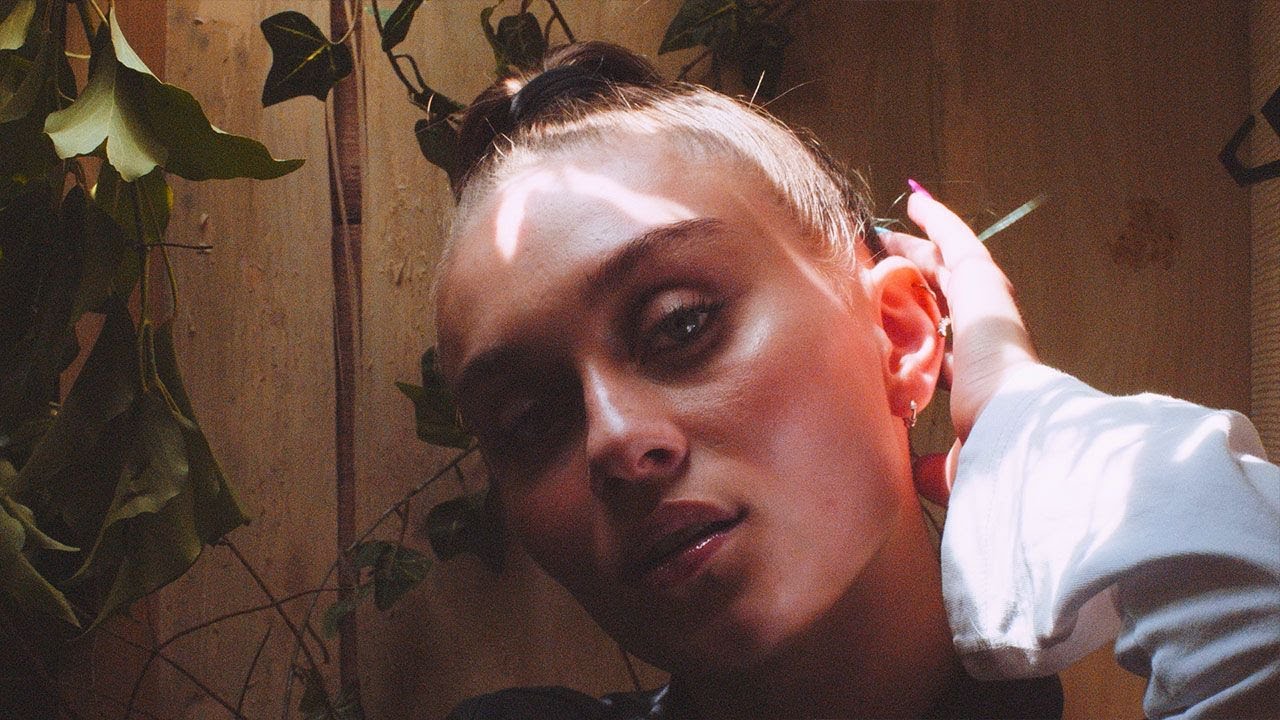 leepa - way more (official video) - YouTube