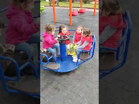 ÜÇÜZLER PARKTA EĞLENCELİ ANLAR ELİF SARE AYSU / FUN MOMENTS IN TRIPLE PARK