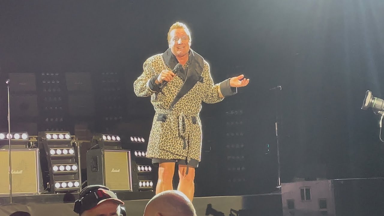 Green Day - All By Myself - Sydney - Engie Stadium - 03/03/2025 - YouTube