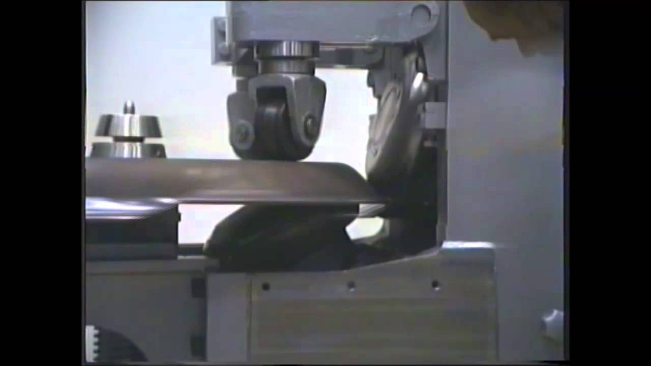 Roundo Flange bending machine F-13-C, thick plate - YouTube