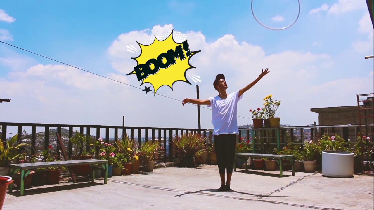 Internacionales - Bomba estereo (Hula hoop dance) - YouTube