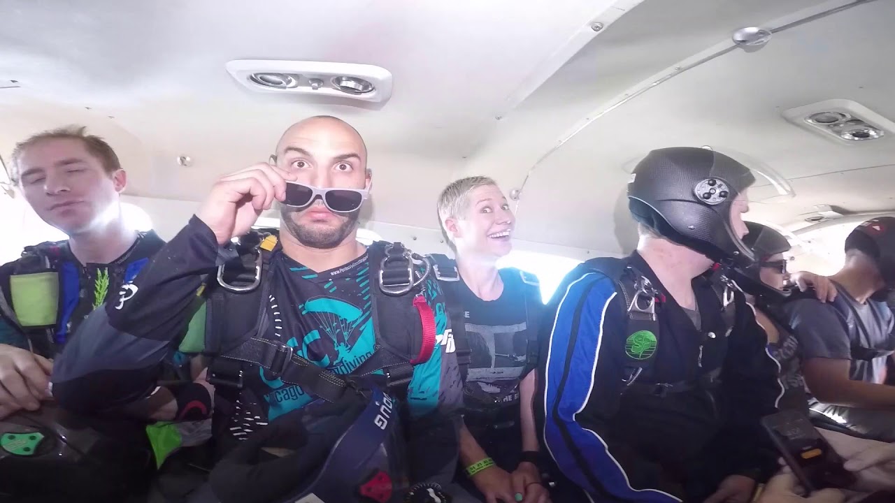 1634 Caitlin Larson Skydive at Chicagoland Skydiving Center 20180526 ...