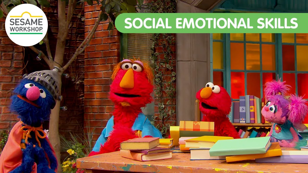 Elmo and Friends Sing the "Little Neighbors" Song - YouTube