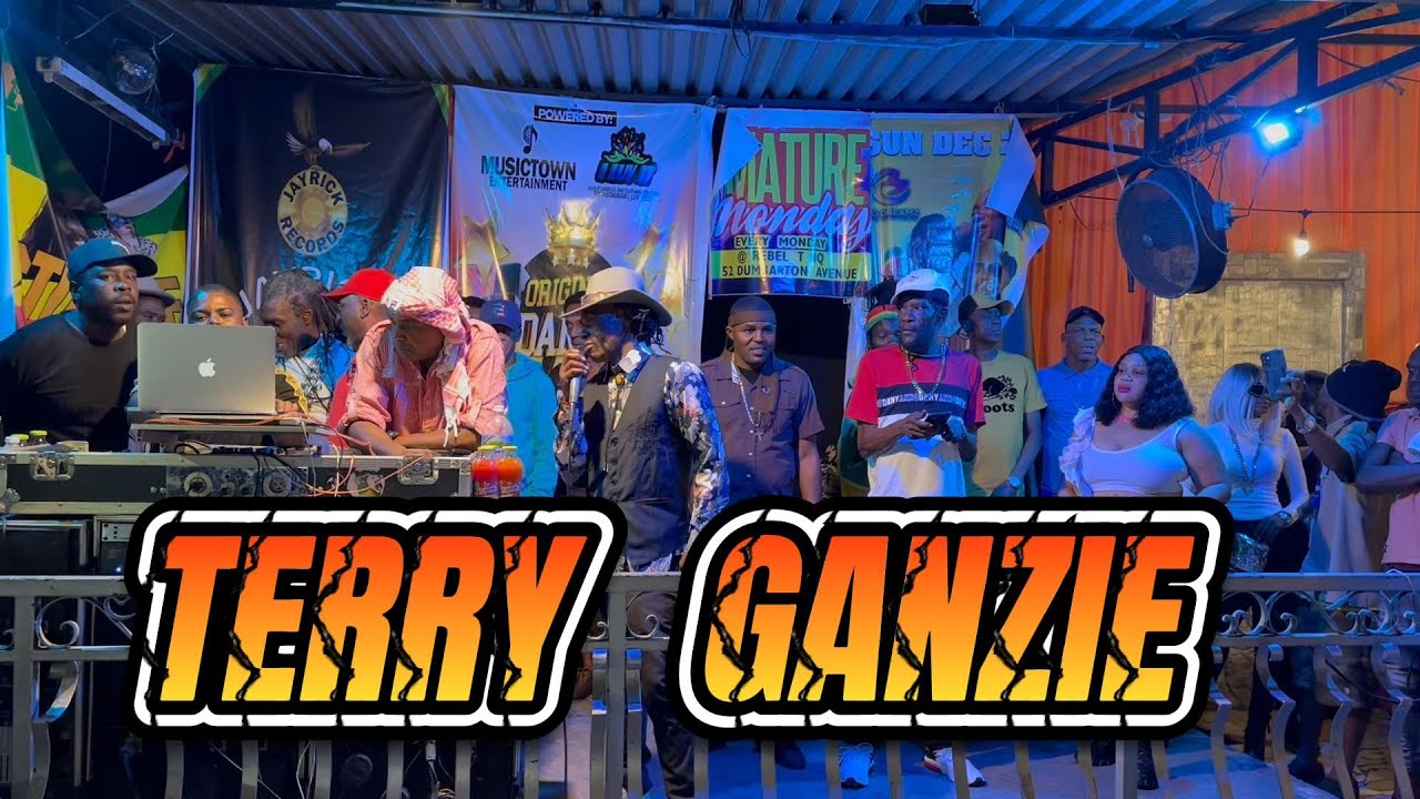 When Terry Ganzie Grab Di Mic & Prove He's THE OUTLAW @ RubADub ...