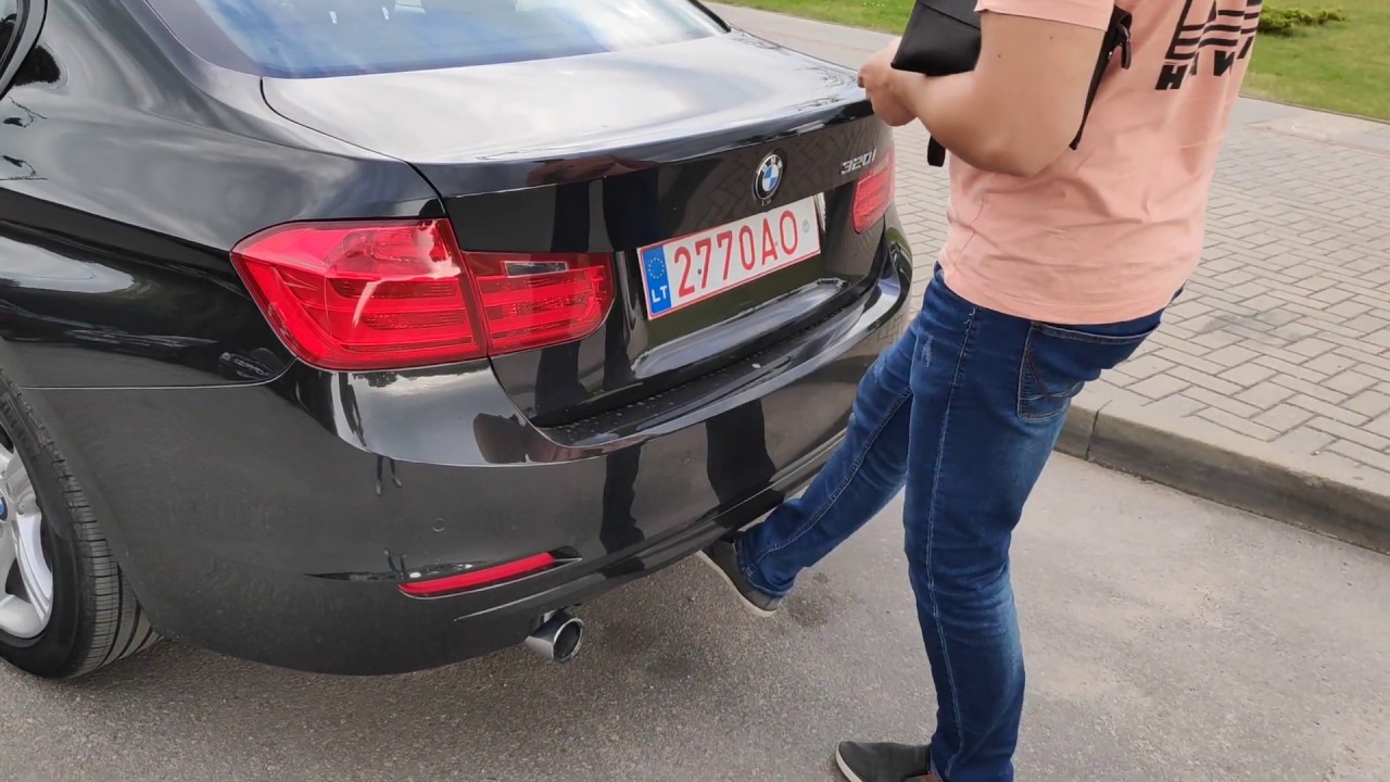 BMW F30 Comfort Access Trunk With Leg Gesture - YouTube
