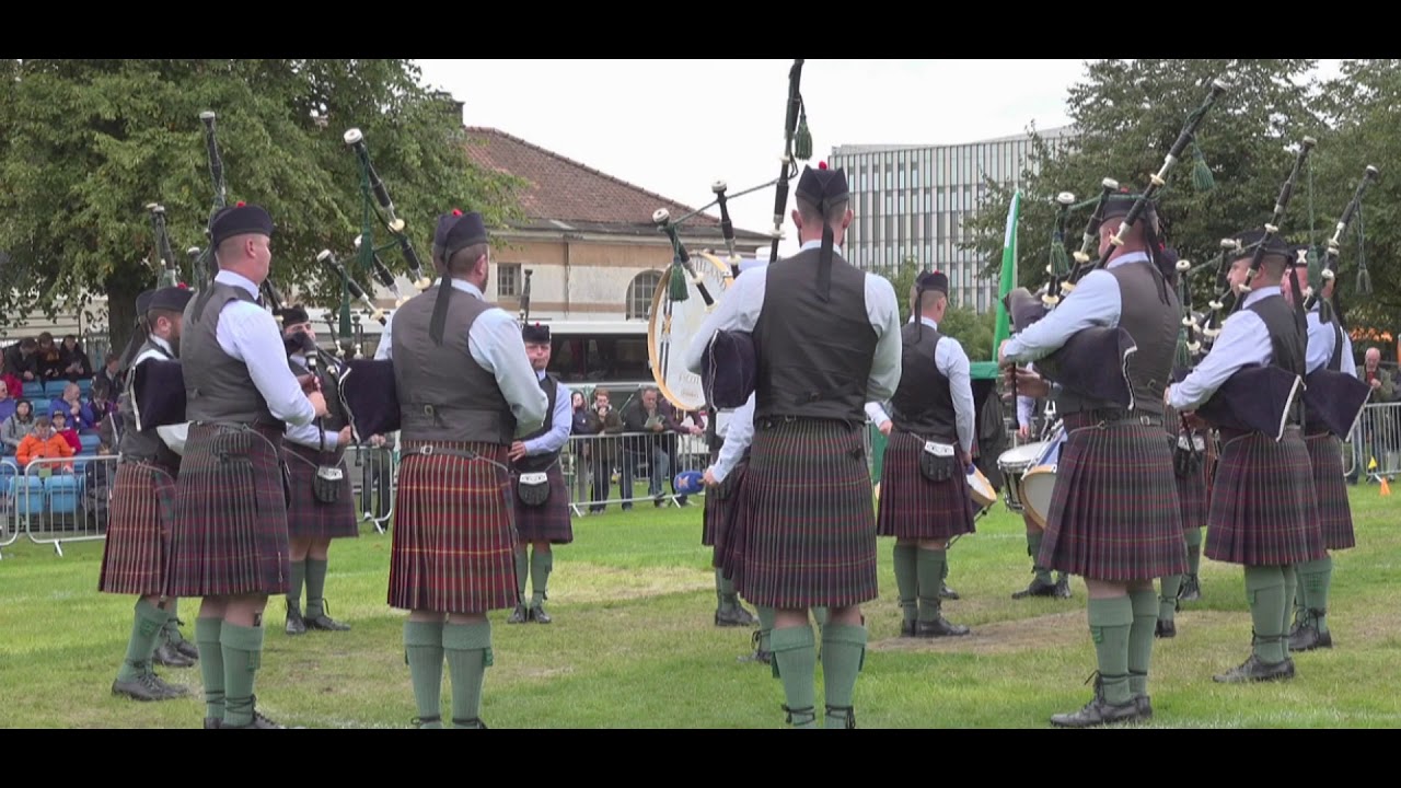 The Highlanders at the Worlds - YouTube