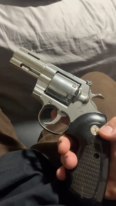 Swapping out the G10s on my combat elite because .. you know why. #Colt ...