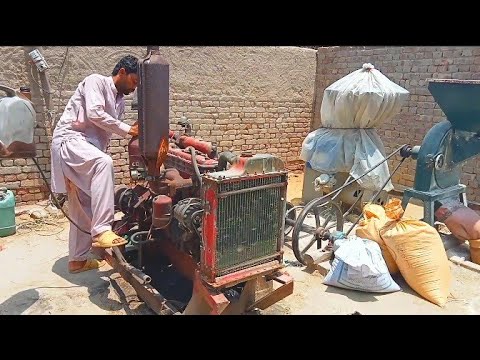Old Diesel Oil Engine Belarus Tractor Work On Aata Chakki || Diesel ...