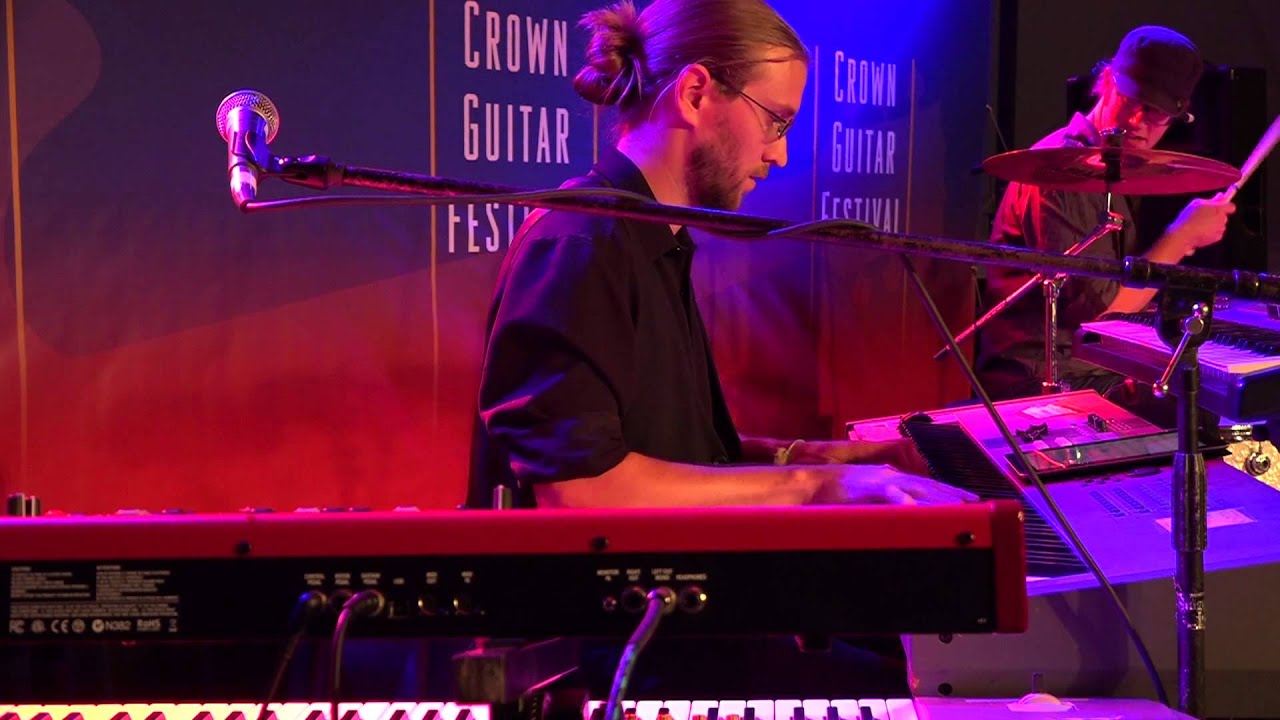 Steely Dan's Jon Herington // Live at the Crown 2015 - YouTube