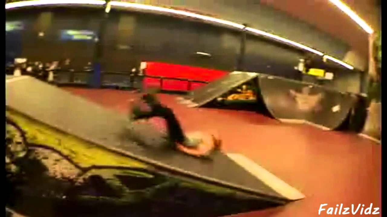 Skater Double Flip Fail - YouTube